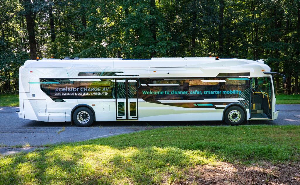 New Flyer Unveils North America’s First Automated Transit Bus