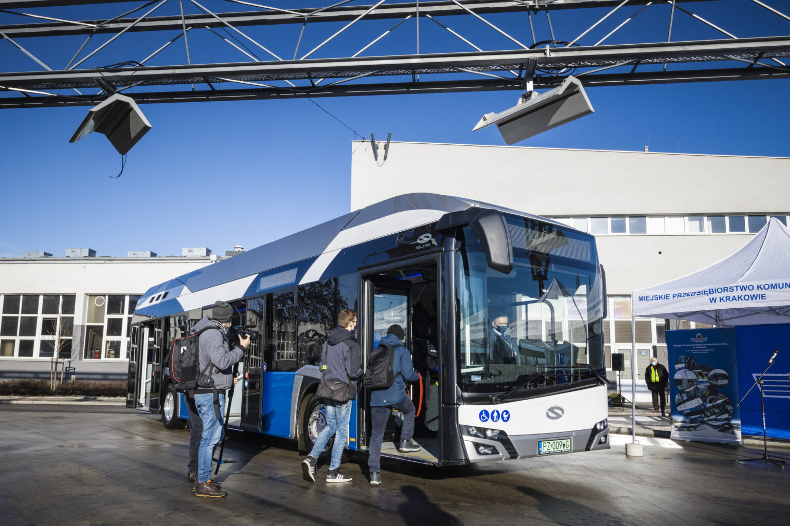 Five Days, Five Cities: Presentation of the Solaris 12 Hydrogen in Poland