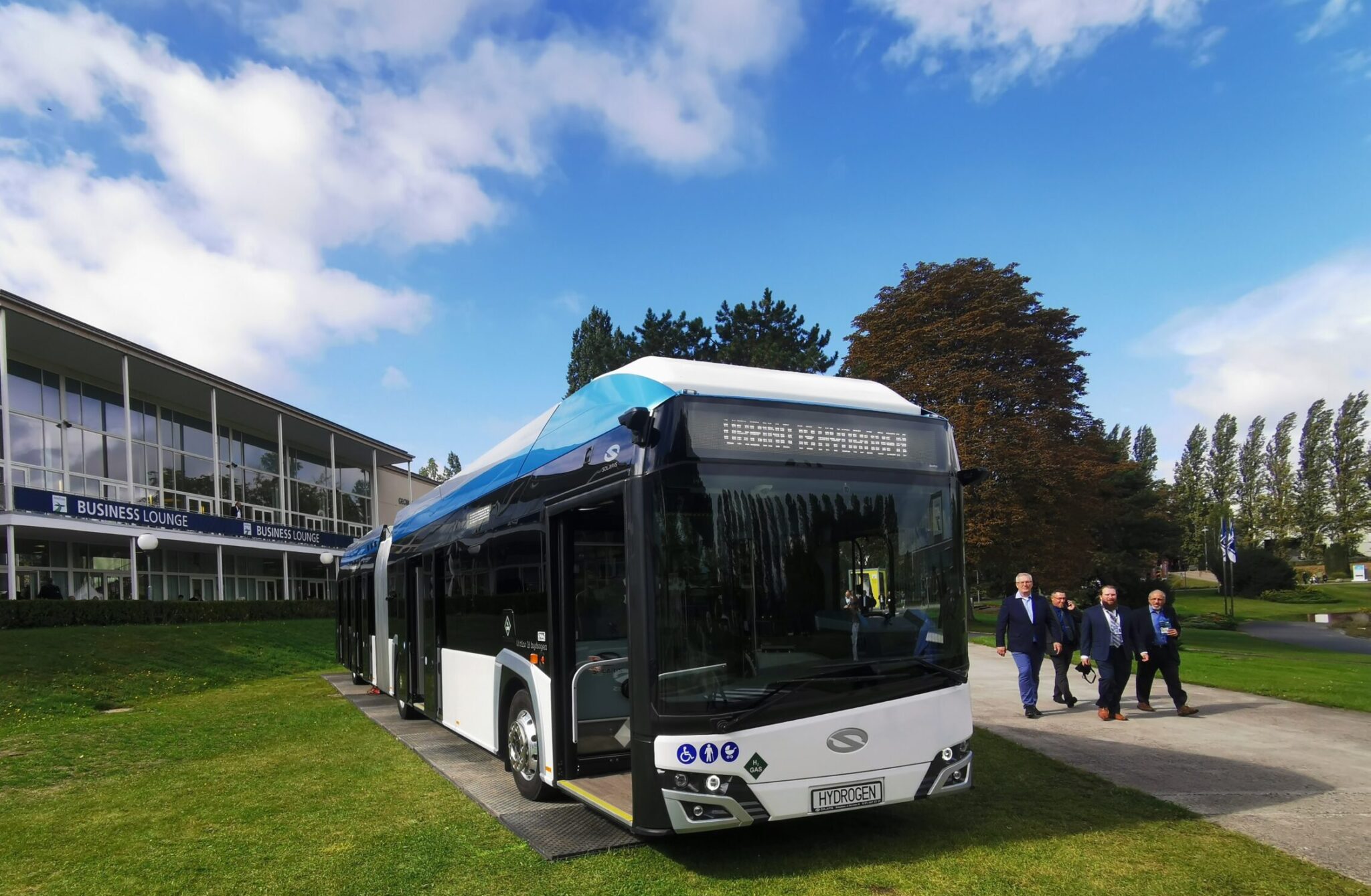 Solaris Presents Urbino 18 Hydrogen Bus at InnoTrans 2022 | Bus-News