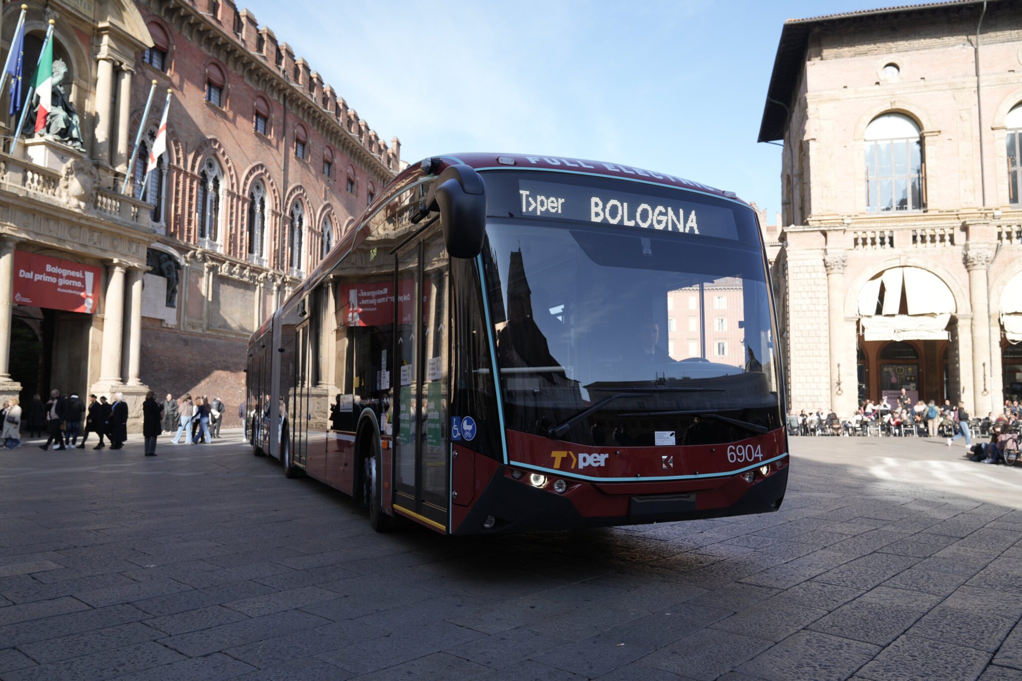 Italy: Karsan Delivers 18-Metre e-ATA Electric Bus to Bologna | Bus-News