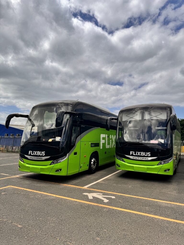UK: FlixBus Partners with Ashcrofts Mini Travel