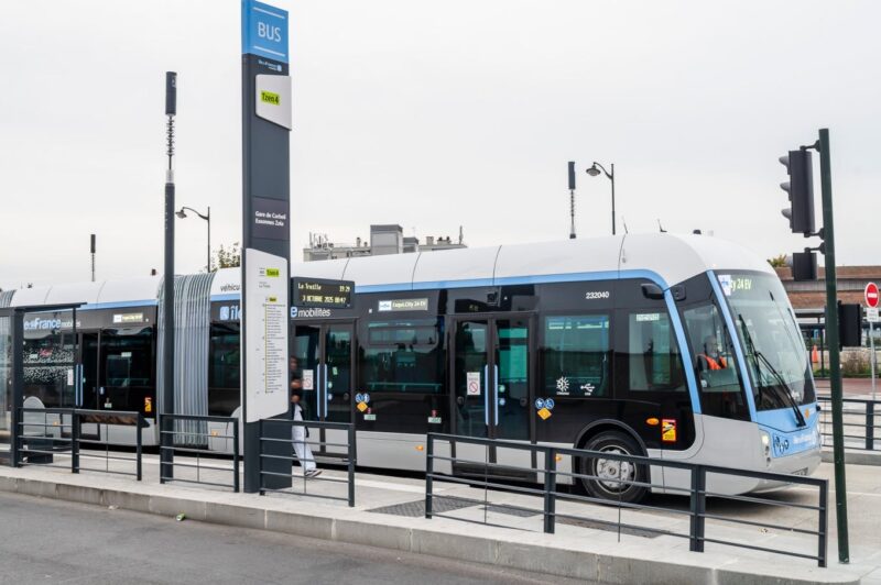 France: Tzen 4 Launches with Bi-Articulated Electric Buses and Alstom's ...