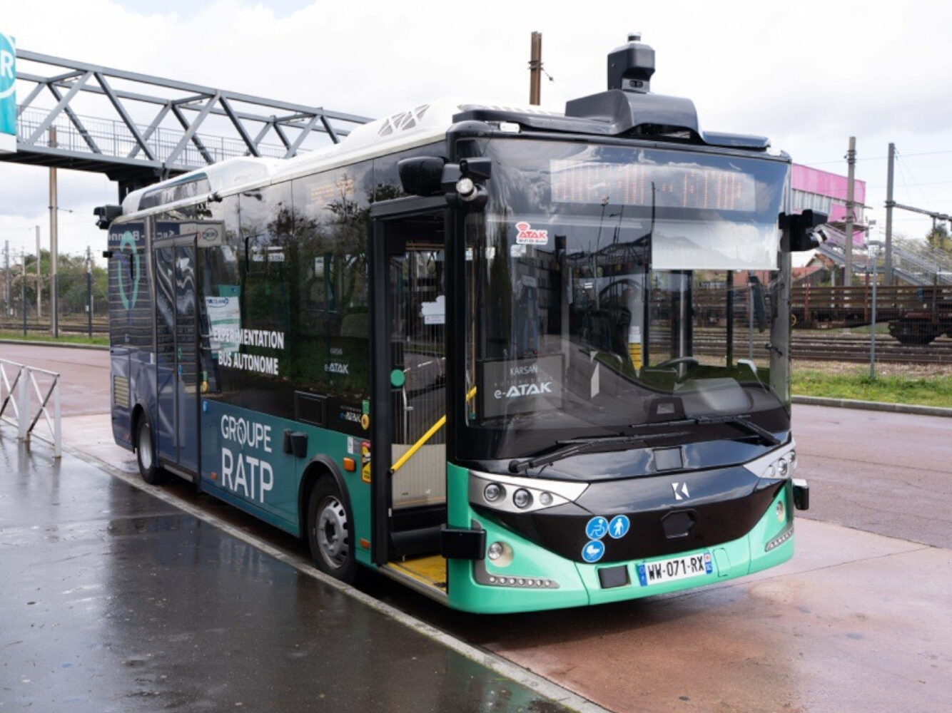 First Bus Places Largest Order for Yutong Electric Buses from Pelican ...